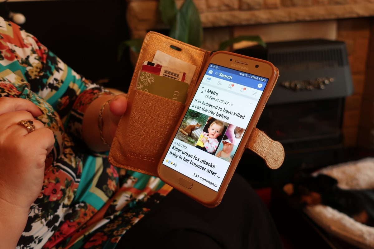 Scrolling News - Revealing Reality : Revealing Reality