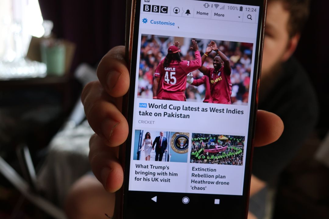 Observing real news behaviours - Revealing Reality : Revealing Reality